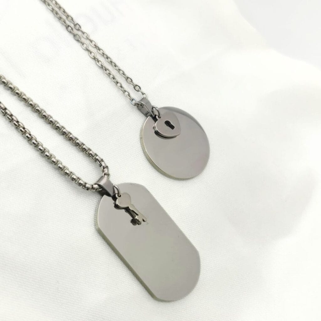 Collares para parejas con nombres personalizados | Perú